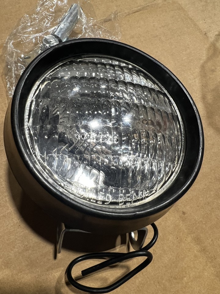 GROTE 64931 FORWARD LTG, CLEAR, PAR 36 RUBBER TRACTOR & UTILITY, 12V ...