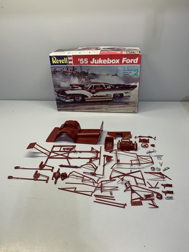 Revell 1/25 55 Jukebox Ford Chassis And Parts/Junkyard/Diorama | eBay