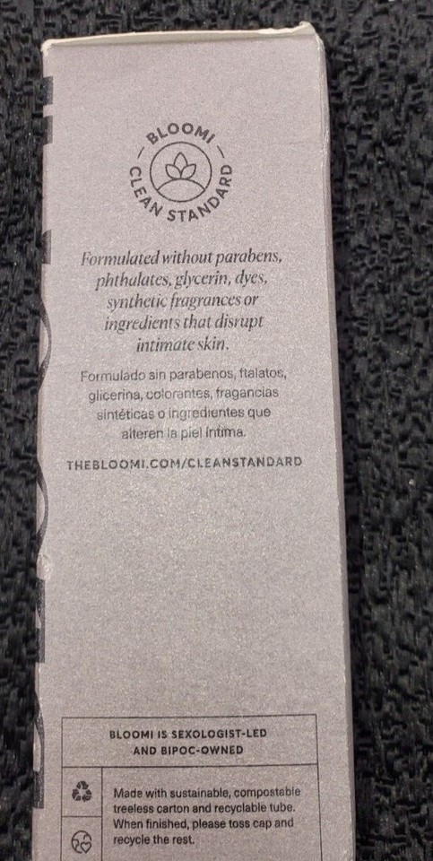 PAMPER YOUR MAN Bundle ( 2 items )1 Bloomi Body Oil & 1 Every Man Jack ...