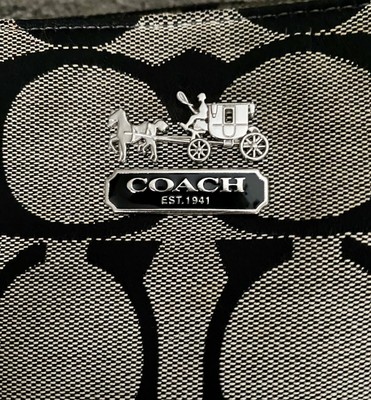 Coach Purse Logo Wallpaper