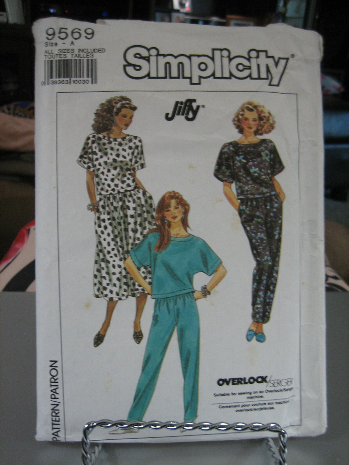 Simplicity 9569 Pull-on Skirt, Pants & Top Pattern - Size P/S/M (6-16 ...