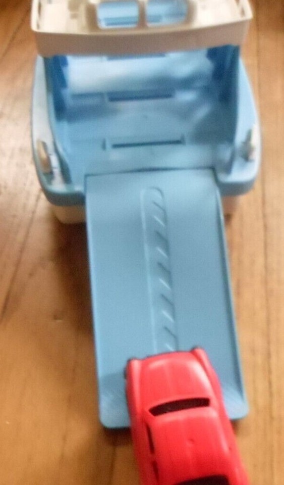 Green Toys Ferry Boat With Car. Kids Bath Toys USA. Retractable ramp ...