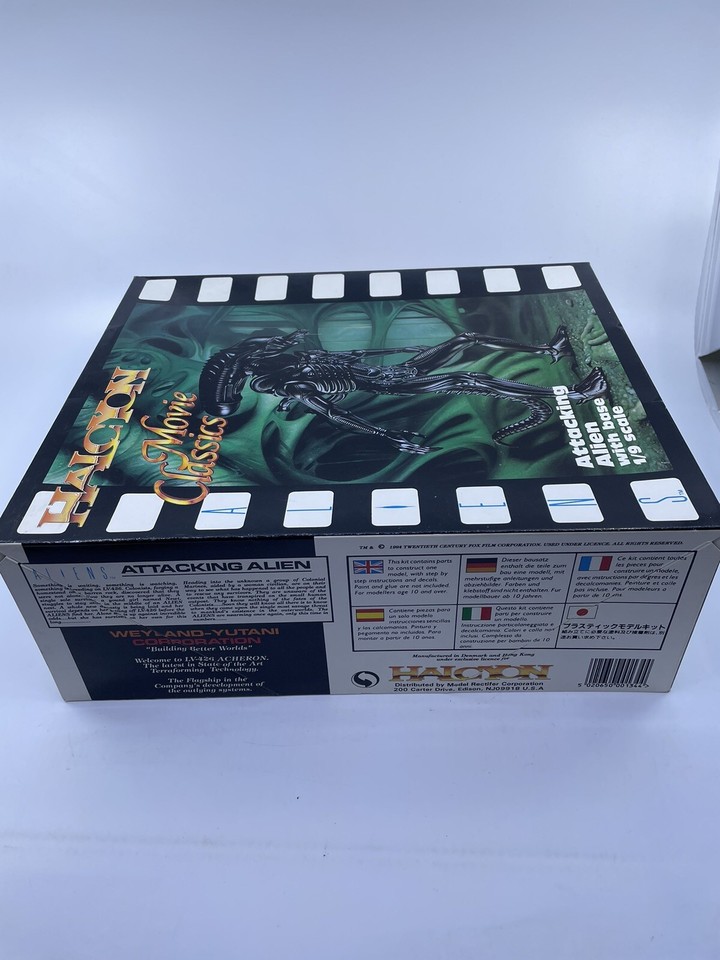 HALCYON ALIENS ATTACKING ALIEN W/ BASE MODEL KIT | eBay