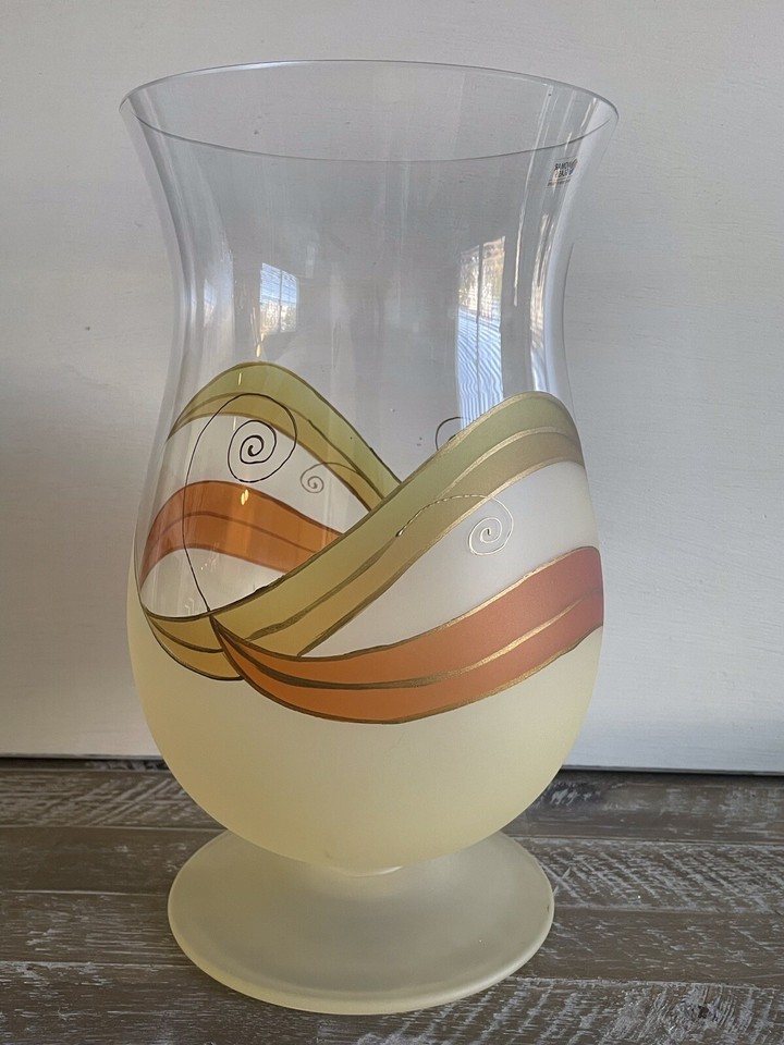 Stunning Glass Vase From The Italian Classical Collection Of Womar ...