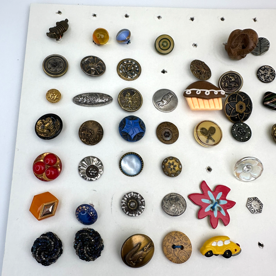 Vintage Novelty Button Lot 49 Mixed Plastic Wood Metal Figural Sewing ...