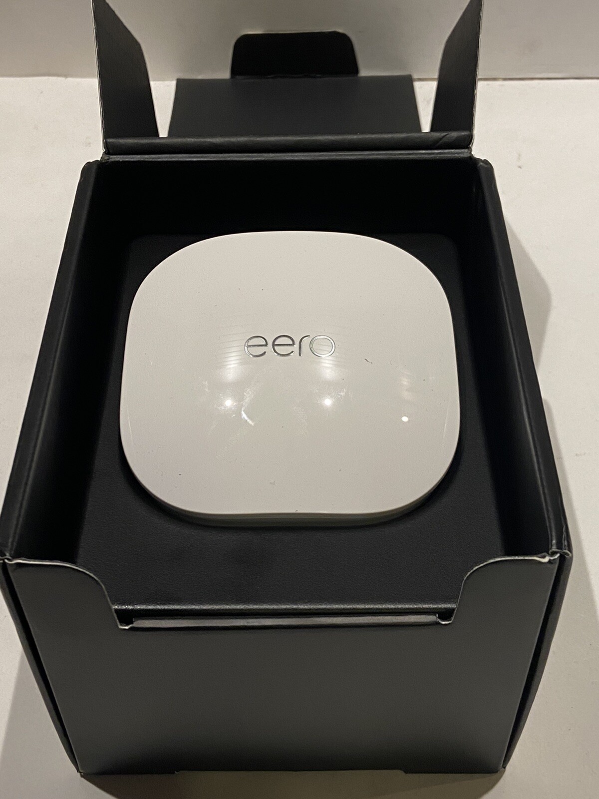 EERO Single Unit 1500 Sq Ft Wi-Fi Network Router System Model J010001 ...