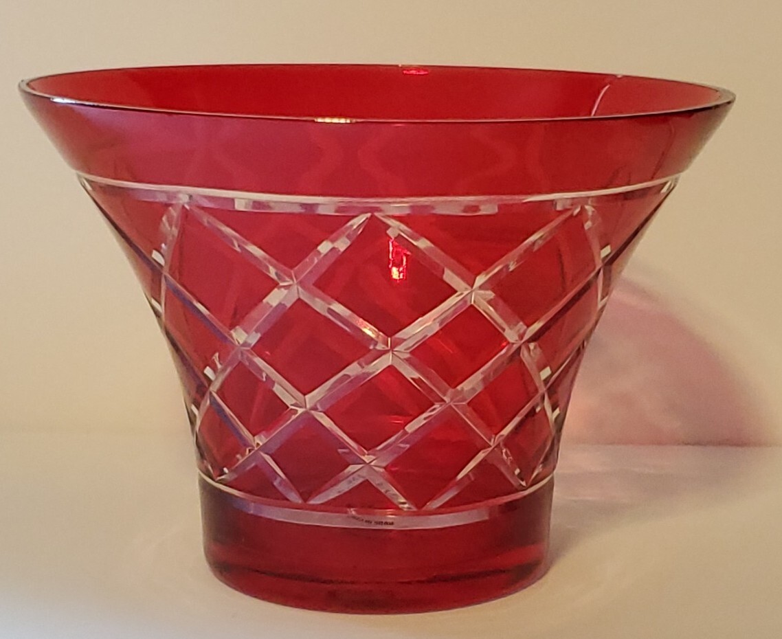 Diamond cut Red Crystal Bowl, Clear cuts, FTD Vase, Serving Bowl ...