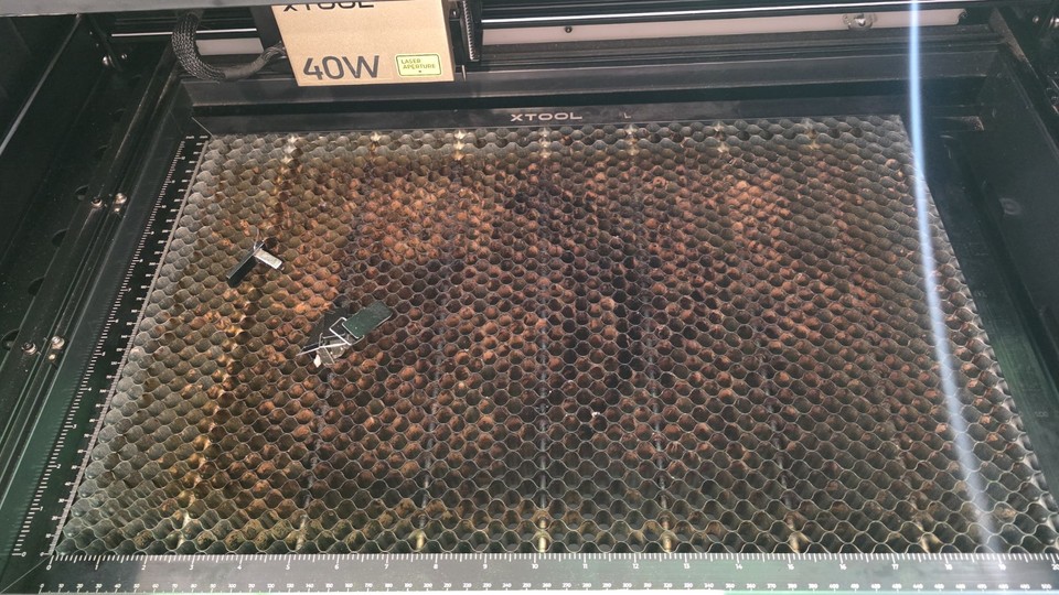 Xtool S1 40W Laser Cutter with Riser Base, Honeycomb, Air Assist ...