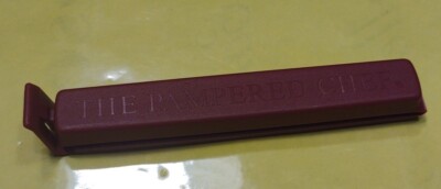 The Pampered Chef Twixit Twix-It Dark Red Burgundy Bag Clip Reusable ...