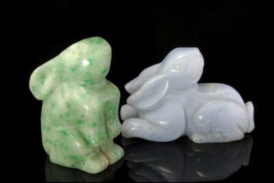 2 VINTAGE CHINESE JADE HARDSTONE BLUE LACE AGATE RABBITS STATUE FIGURE ...