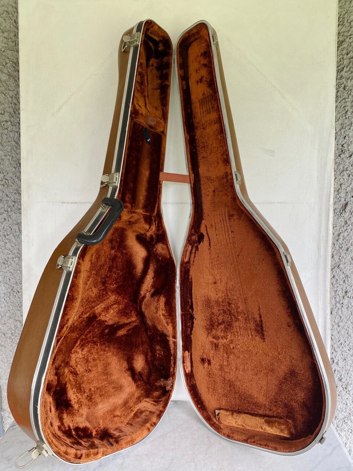 OVATION Balladeer Classical Acoustic Guitar. Nylon Strings Model 1124-4 ...