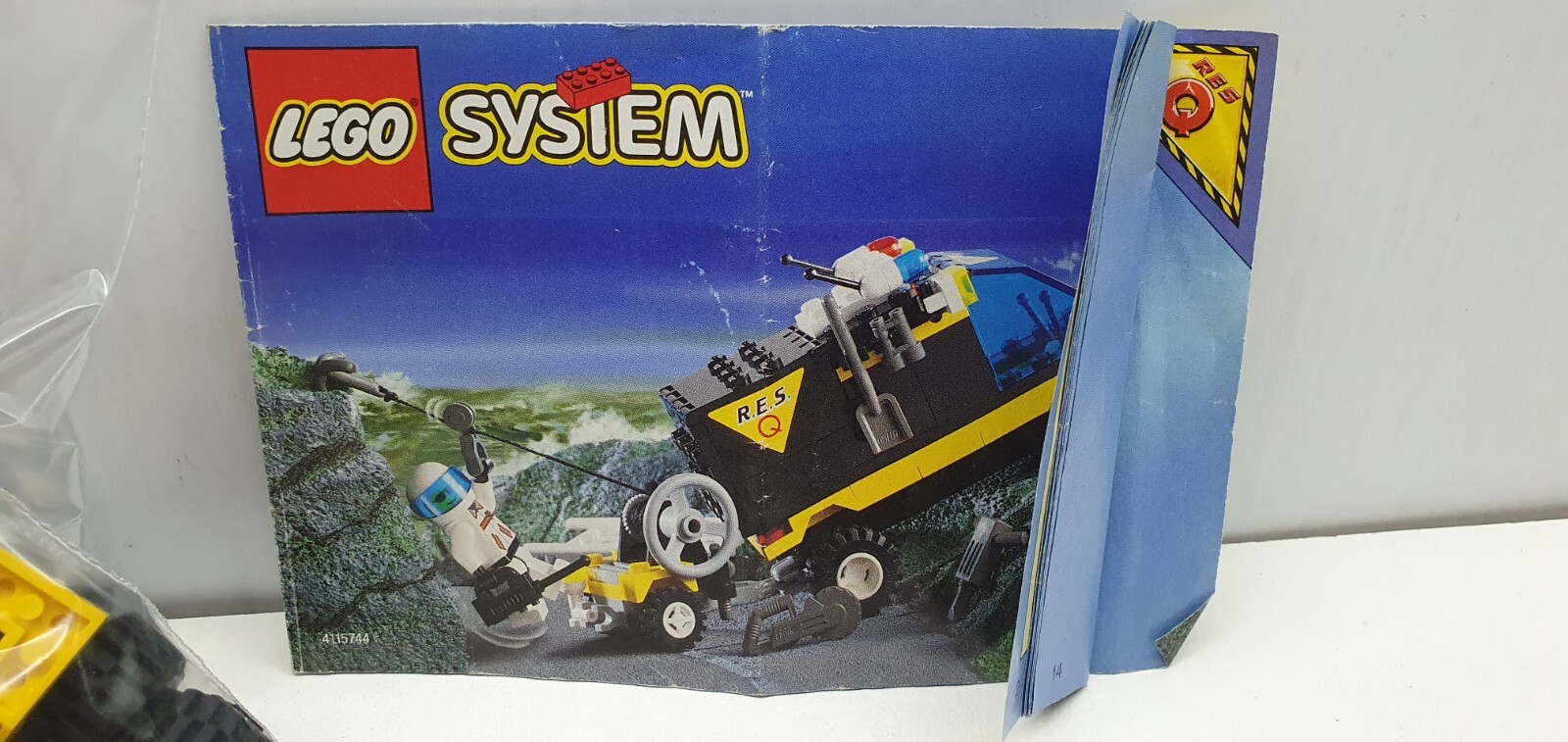 Lego System 6445 Emergency Evacuation Evac Res-Q Minifigure 1998 Manual ...