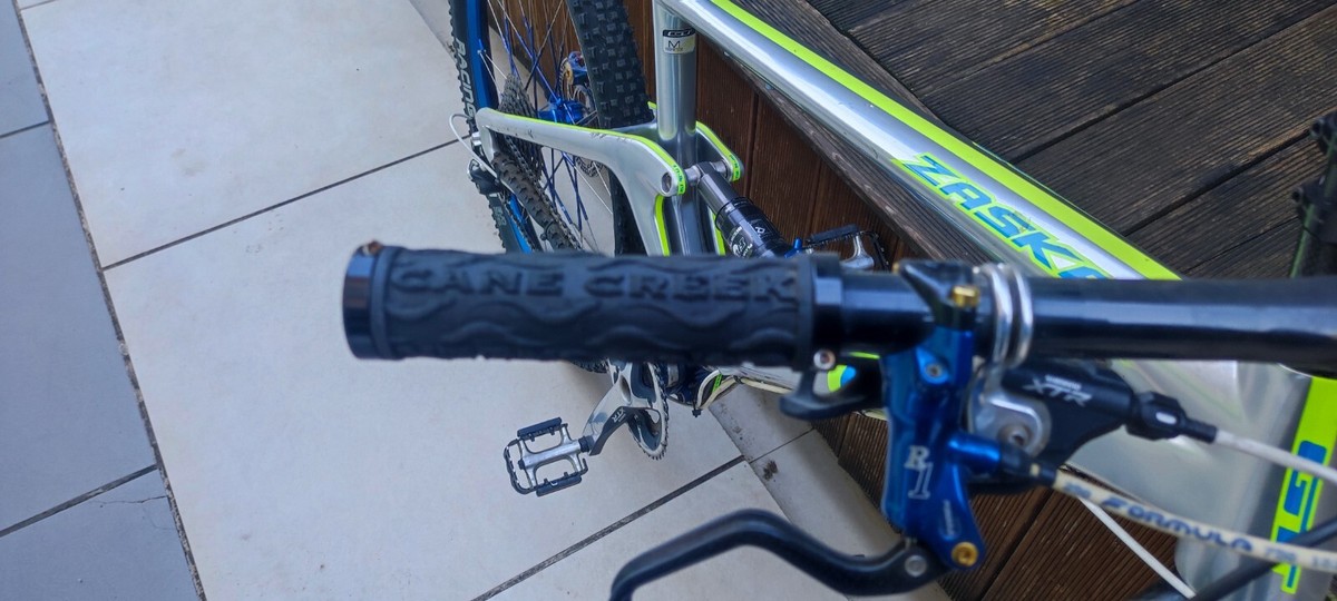 Zaskar Carbon 100 9r GT Zaskar 100 9R Team Shimano Carbon Prototype