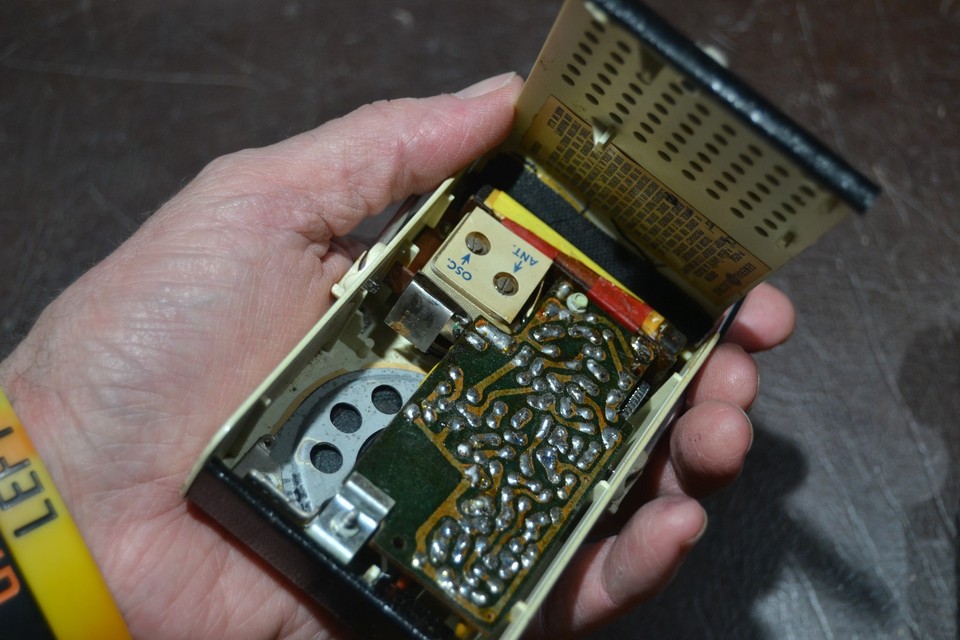 Radio vintage GE Transistor Model P-825A Made in USA RARE CASE | eBay