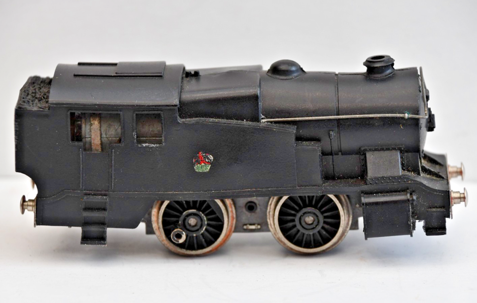 JOB LOT TTR TRIX TWIN RAILWAY LOCO - CARRIAGES + See PICS SPARES OR ...