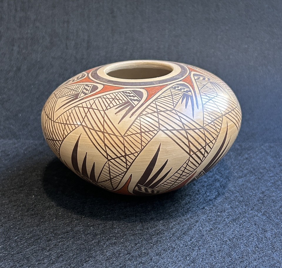 Native American Hopi Pottery Vase by Adelle Nampeyo - Migration Pattern ...