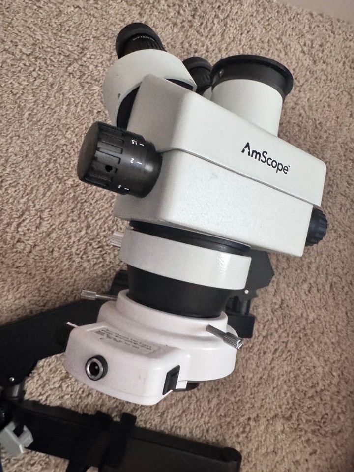 AmScope 3.5-225X Sim-Focal 144LED Articulating Zoom Stereo Microscope ...