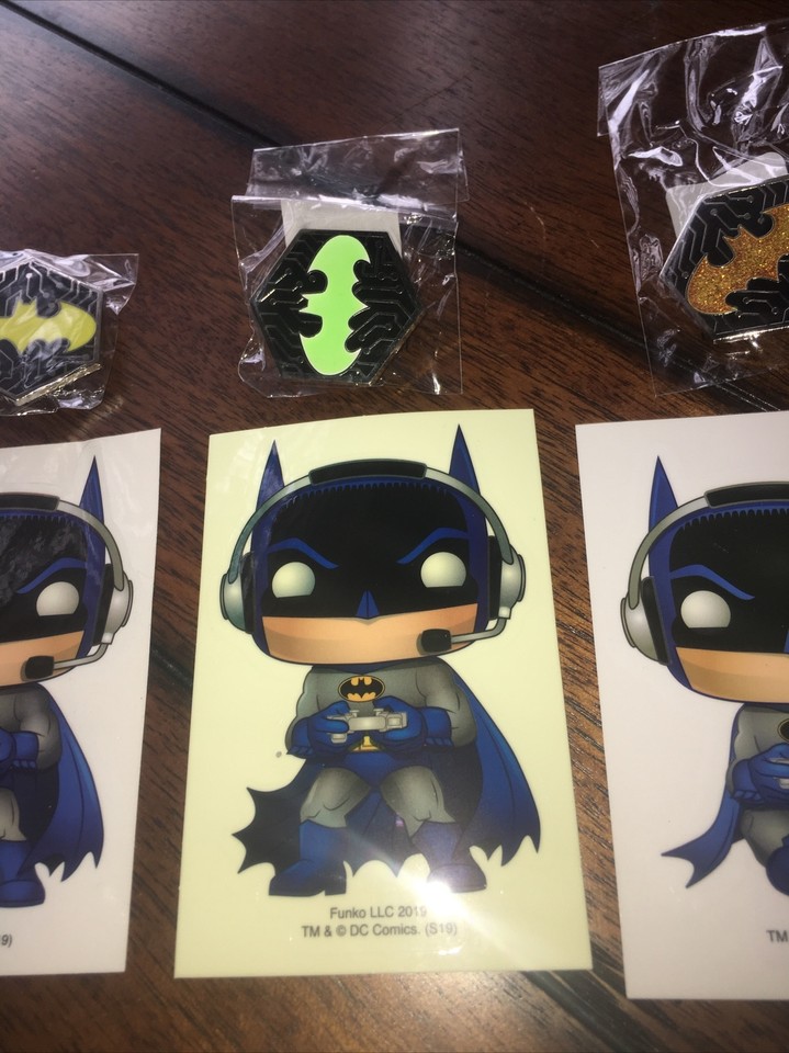 Funko POP DC Heroes Batman GameStop Exclusive Sticker Pin Glow in the ...