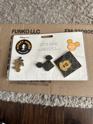DISNEY STORE MICKEY MOUSE MEMORIES PIN SET AUGUST LE NEW | eBay