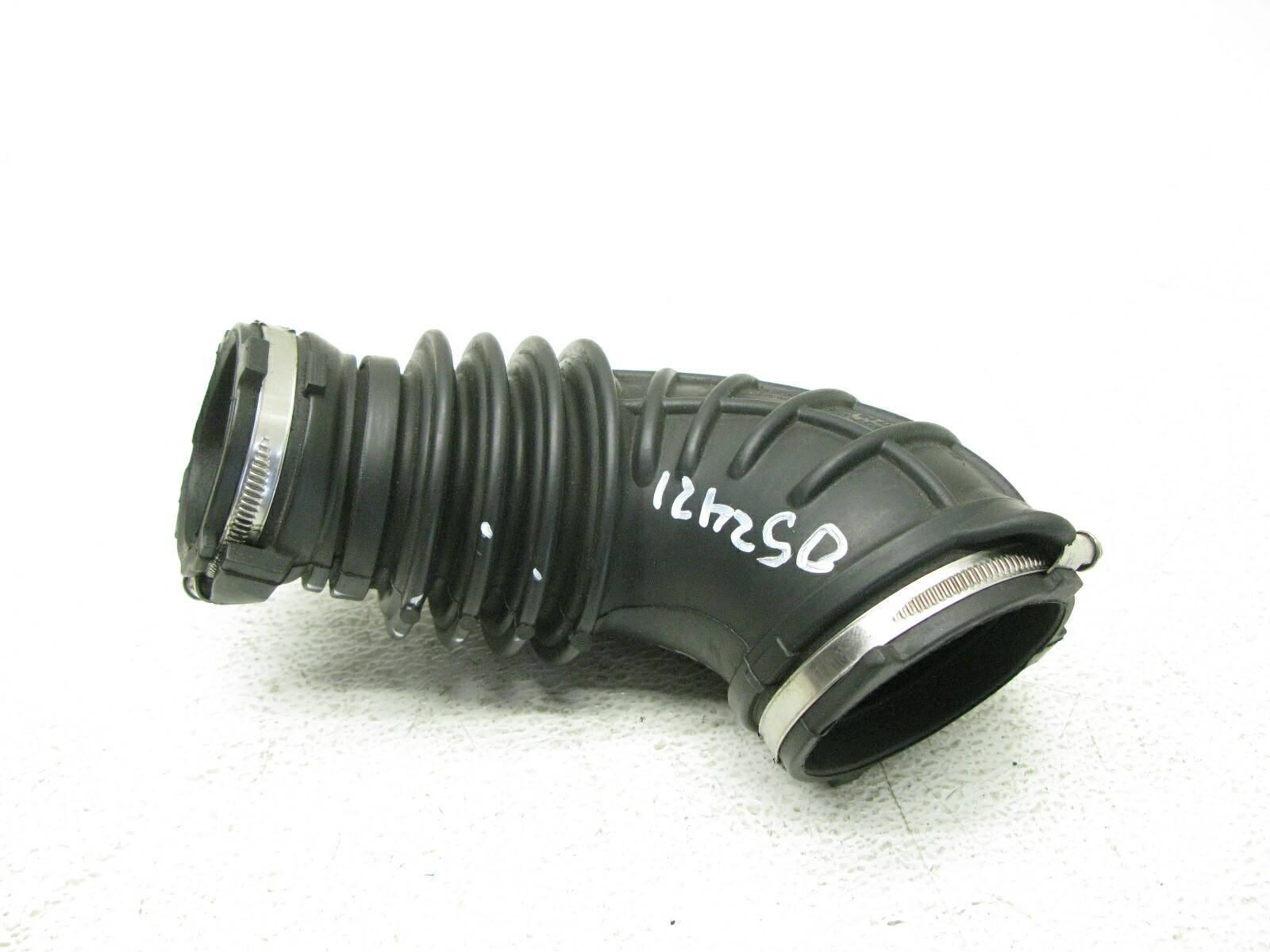 08-16 AUDI 8T A5 A4 Q5 QUATTRO 2.0 TFSI AIR INTAKE HOSE TUBE PIPE OEM ...