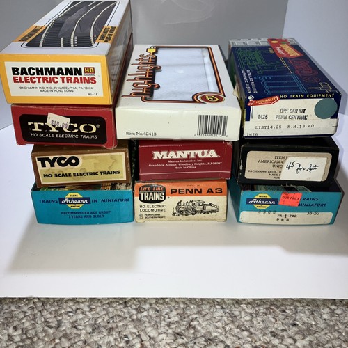Variety Lot of 10 Empty HO Scale Train Boxes Athearn, TYCO, Roundhouse ...