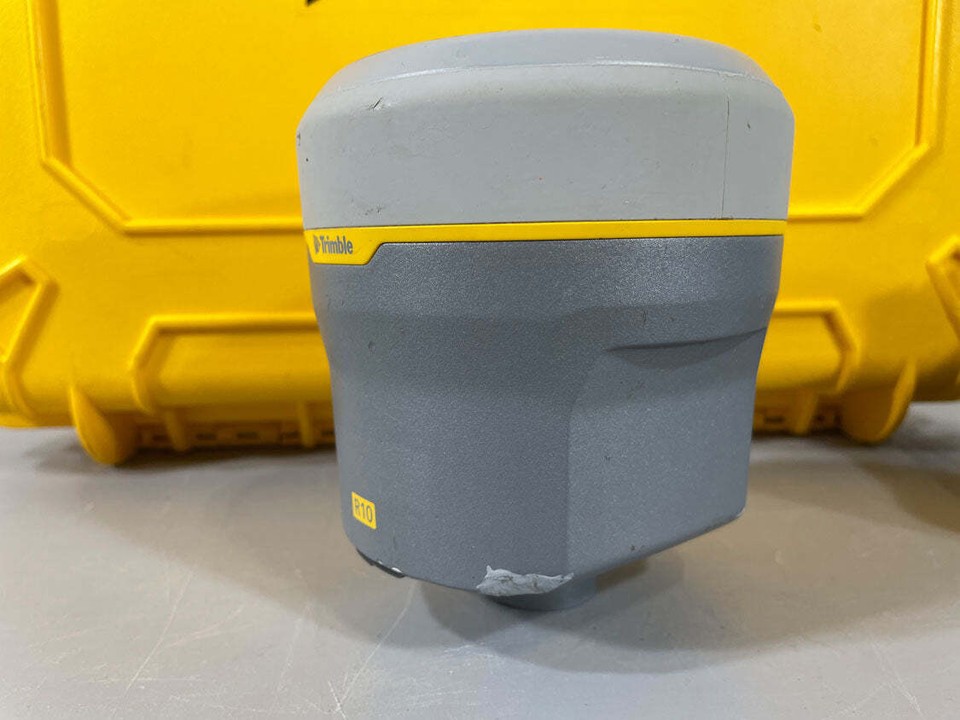 Trimble R10 GNSS Surveying GPS Receiver UHF (410-470 MHz), Preowned | eBay