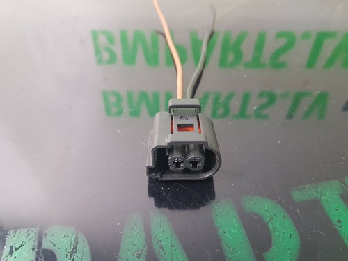 USED GENUINE BMW 2 POL SOCKET HOUSING WITH 2 PINS 61138364520 NEXT DAY ...