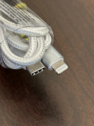 New Wireless Gear 6ft L!ghtn!ng to USB-C Braided Fabric Charging Cable ...