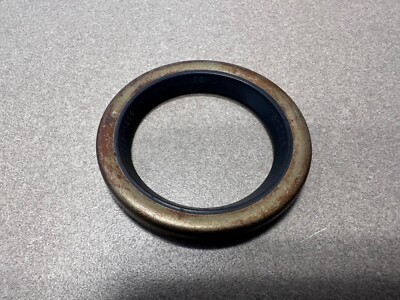 NOS Genuine Meritor A1205V1556 Oil Seal Grease Excluder TCM Camshaft S ...
