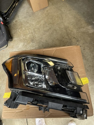 2018-2020 FORD Expedition OEM Headlight RH Passenger | eBay