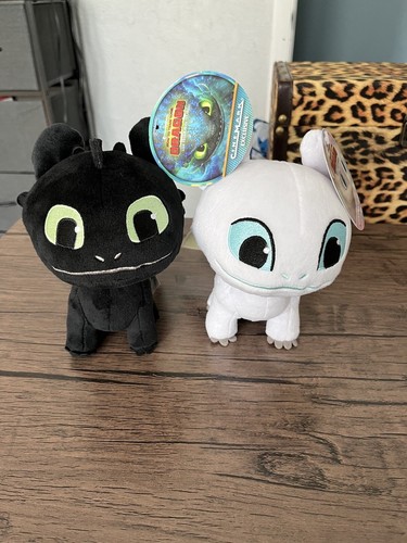 DREAMWORKS How to Train Your Dragon Cinemark 7" Toothless and Light ...