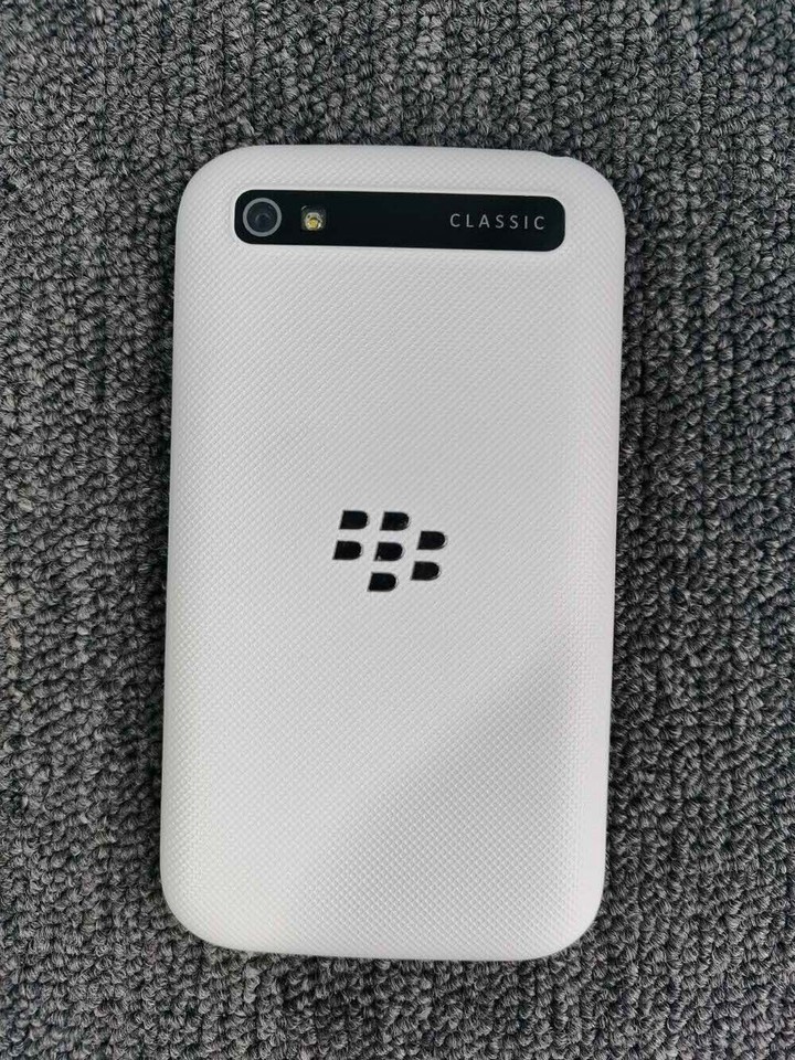 BlackBerry Classic Q20 16GB+2GB RAM Unlocked LTE Qwerty Keyboard ...