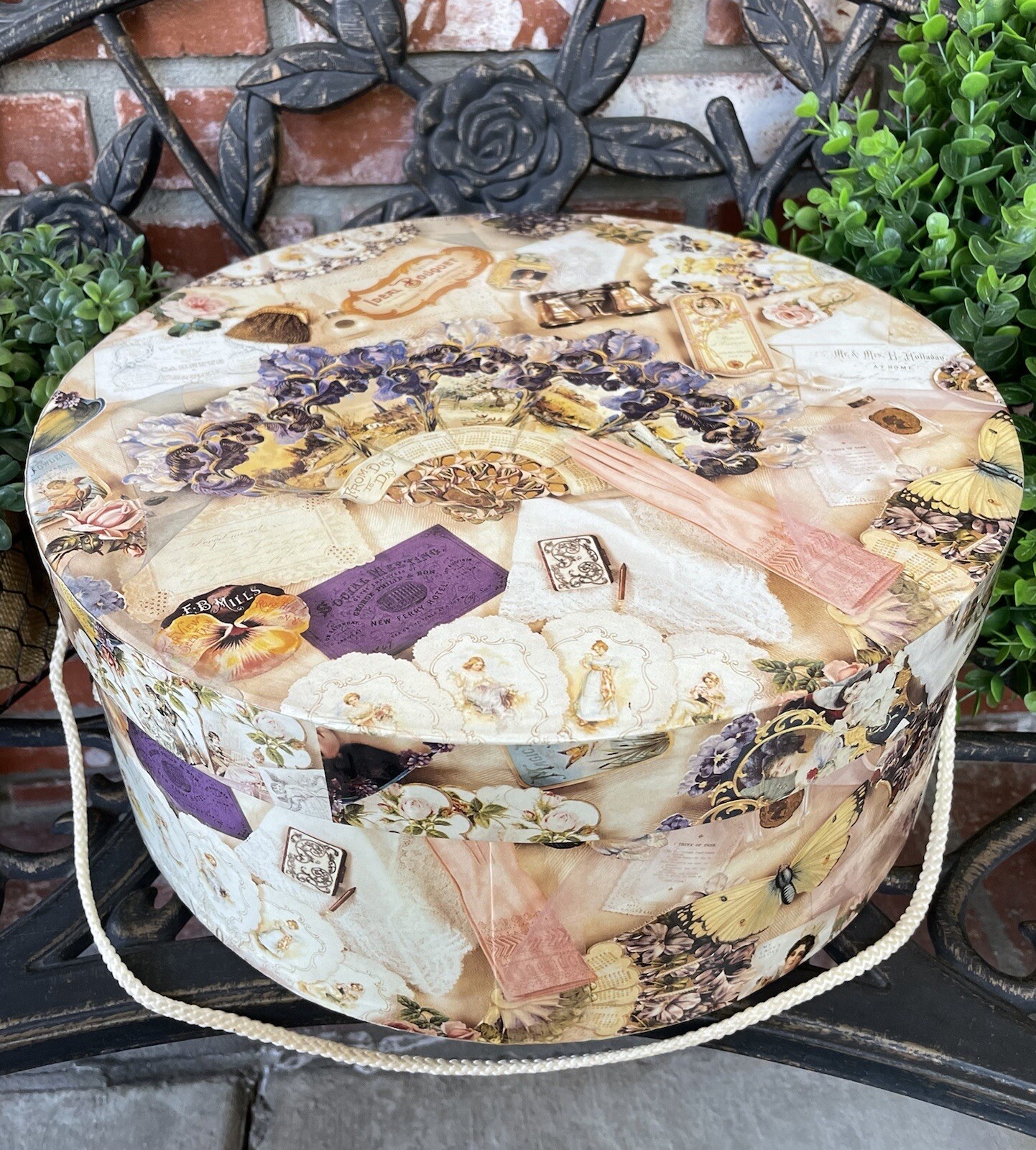 Vintage Hat Box W/Victorian Floral Design & Antique A… - Gem