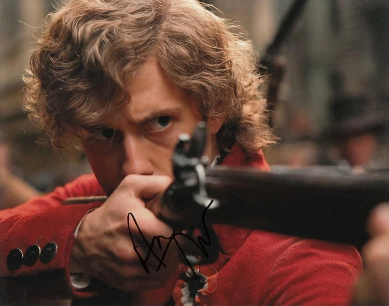 Aaron Tveit Les Miserables