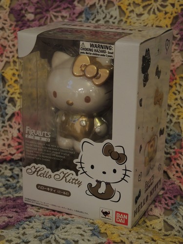 Hello Kitty Gold Figuarts ZERO Statue | eBay
