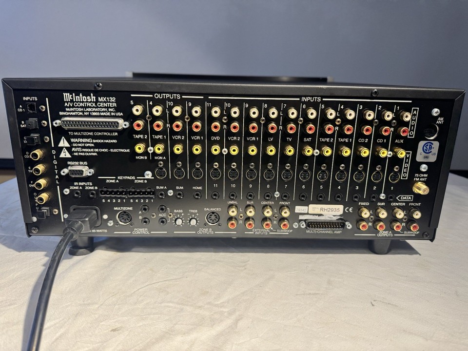 McIntosh MX132 A/V CONTROL CENTER PREAMPLIFIER *No Power* As Is, RH2935 ...