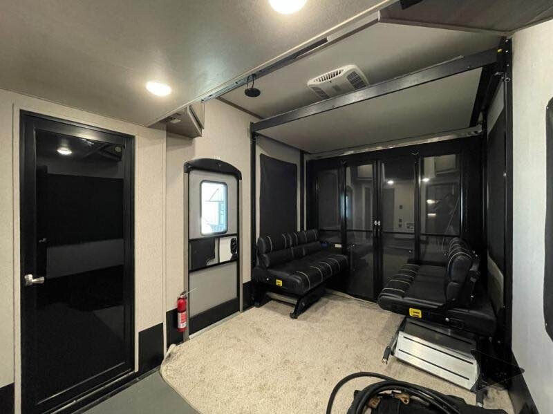 2021 Keystone Raptor 429 44ft Toy Hauler 13' Garage 1.5 Baths 2 Decks ...