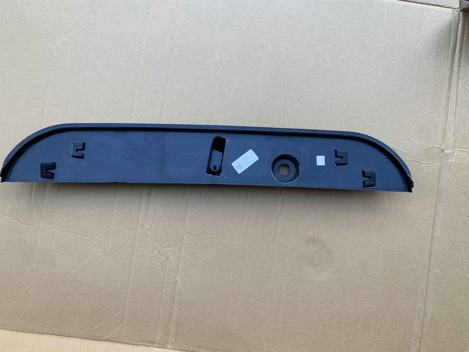 OEM 15-18 ESCALADE/TAHOE/YUKON REAR SPOILER WIPER HATCH ARM COVER ...