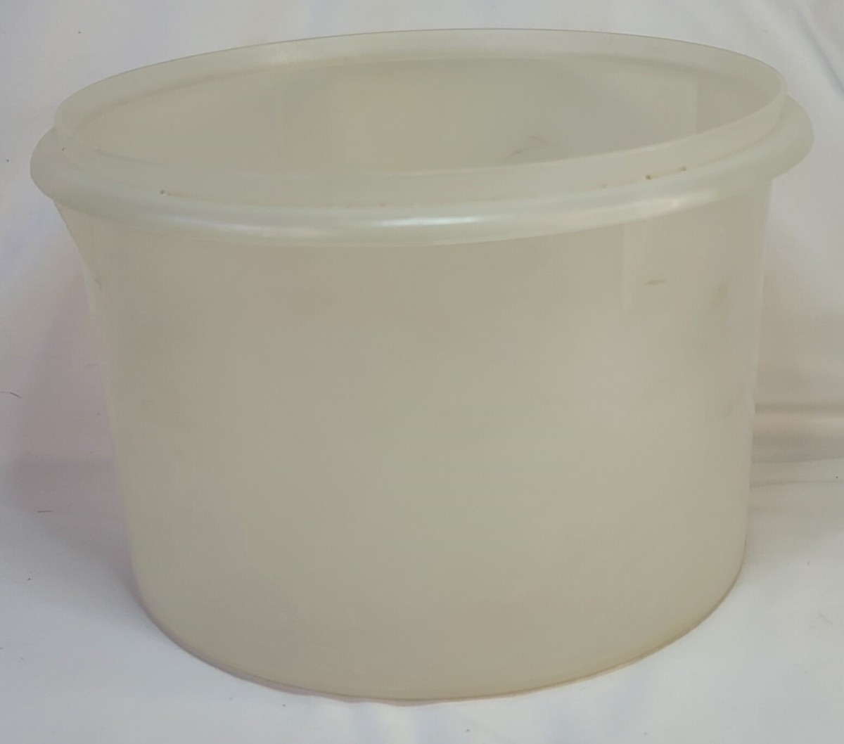 Large Clear Tupperware Bowl