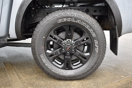 4X Genuine NISSAN NAVARA D23 2023 PRO4X NP300 R17" RIMS & YOKOHAMA ...