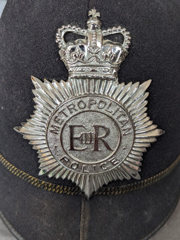 VINTAGE ORIGINAL UK BRITISH POLICE BOBBY HELMET (METROPOLITAN POLICE ...