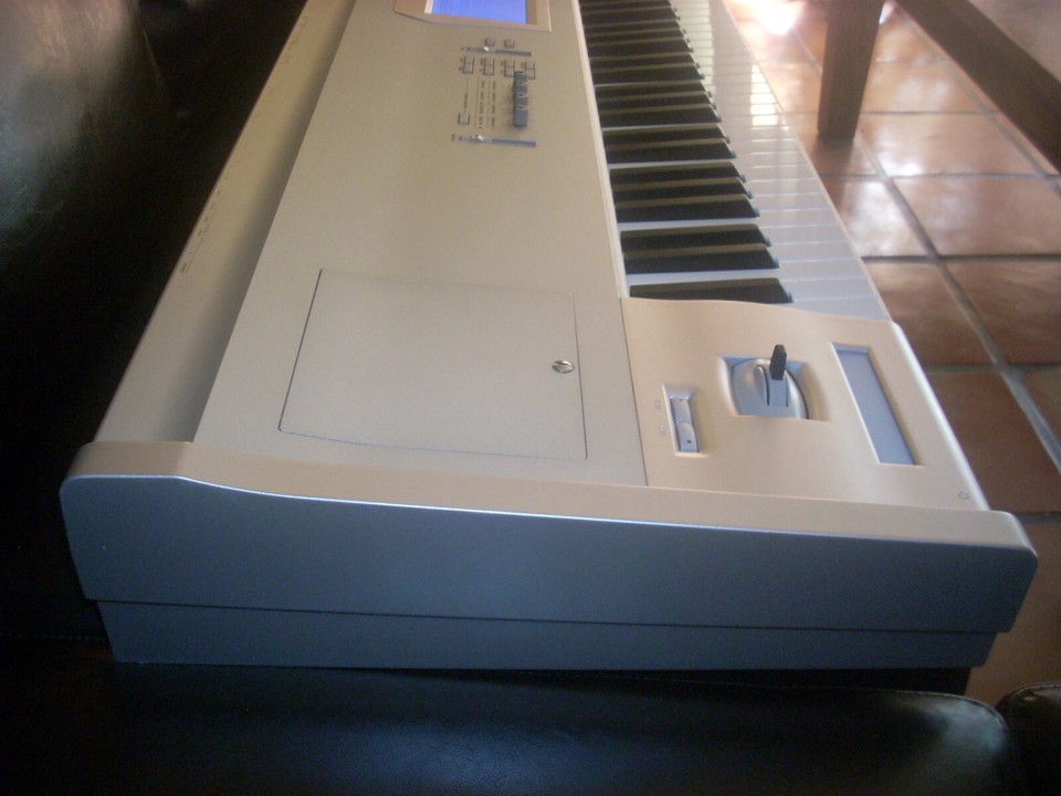 Korg Triton STUDIO 88 Workstation +FAST-SAFE-SHIP+ 100 Operational ...