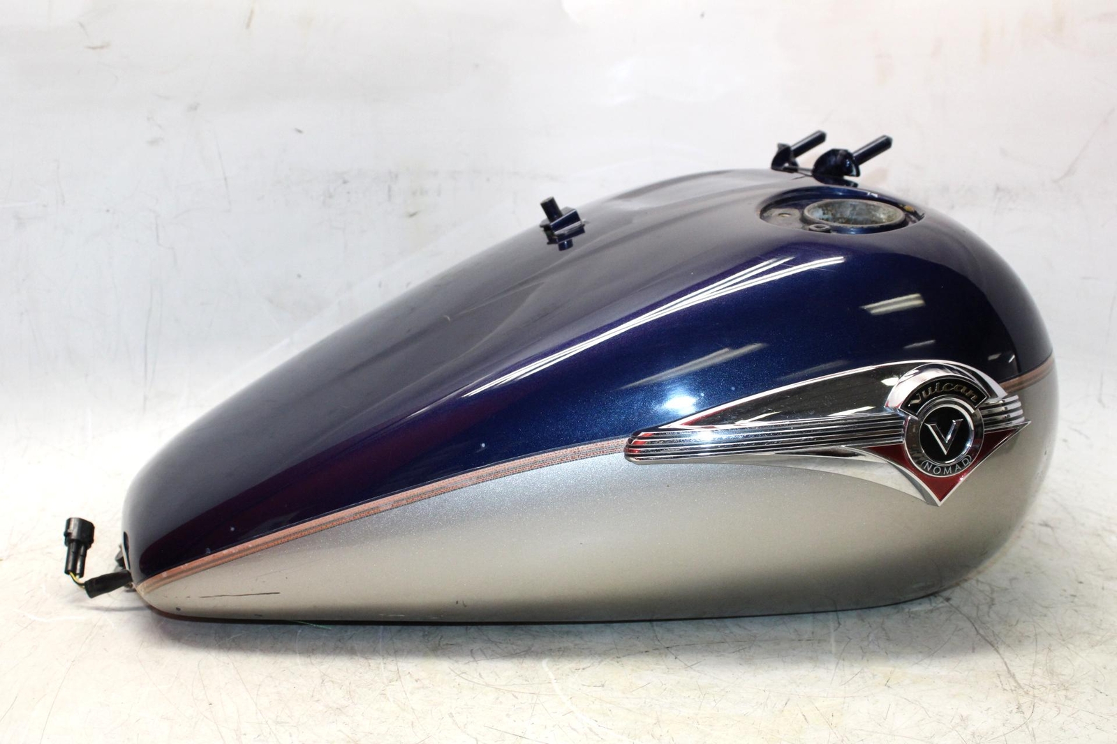 2004 Kawasaki Vulcan 1500 Vn1500l Nomad Fi Gas Tank Fuel Petrol ...