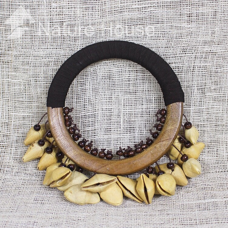 Hand Musical Shaker Seeds Pods Rattle Tribal Aboriginal Instrument ...