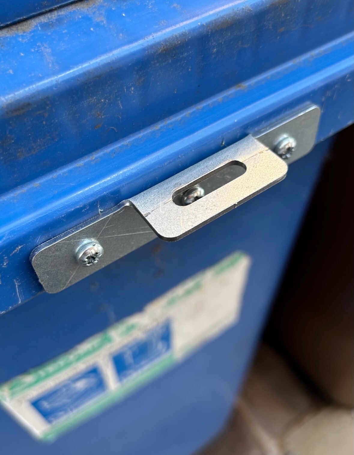 WHEELIE BIN LID LOCK 8" Chain Security LID LOCK Stop ID Theft No ...