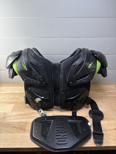 Pro-Tec Razor RZ15 skill shoulder pads with back plate XL 19-20” | eBay