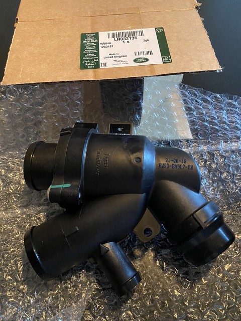 Land Rover LR032135 Genuine OEM Factory Original Thermostat Unit for ...