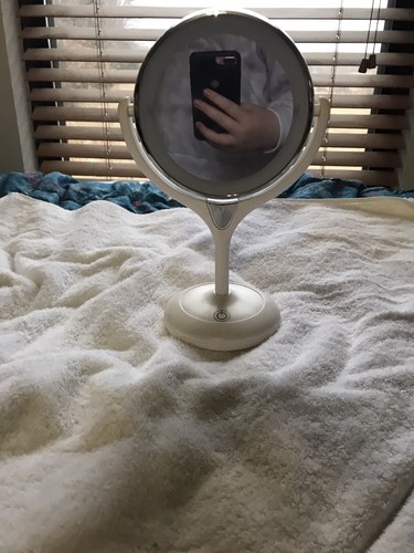 EUC Travel Size LED Lighted Makeup Mirror 1X 10X | eBay