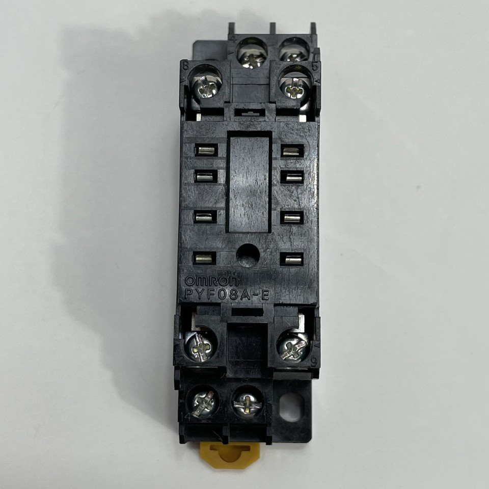 Lot of 11 Omron PYF08A-E 8-Pin Relay Socket Bases 7A 250Vac ~Good Clean ...