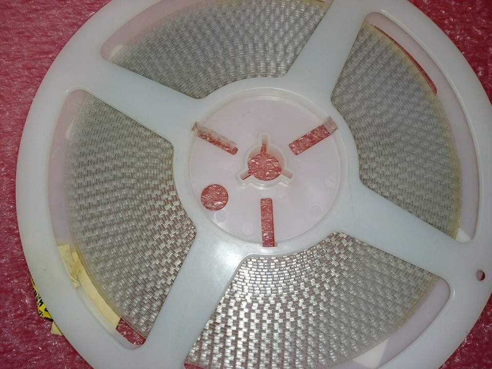 501R18N221JV4E Cap Ceramic 220pF 500V C0G 5% Pad SMD 1206 125°C ( Lot ...